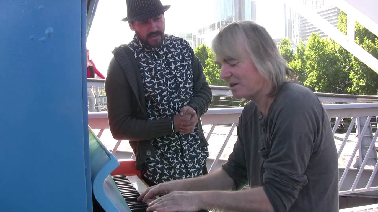 An afternoon with Howie Minehan - YouTube