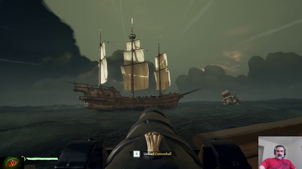 Sloop vs Galleon Sea of Thieves - YouTube