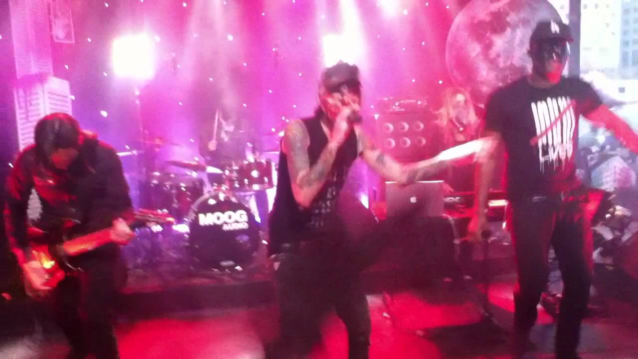 The One - Deuce 9 Lives @ Musique Plus - YouTube