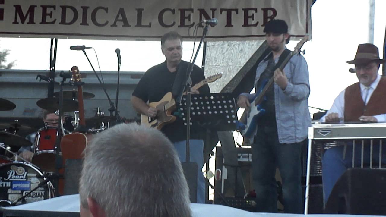 Bobby Cyrus - YouTube