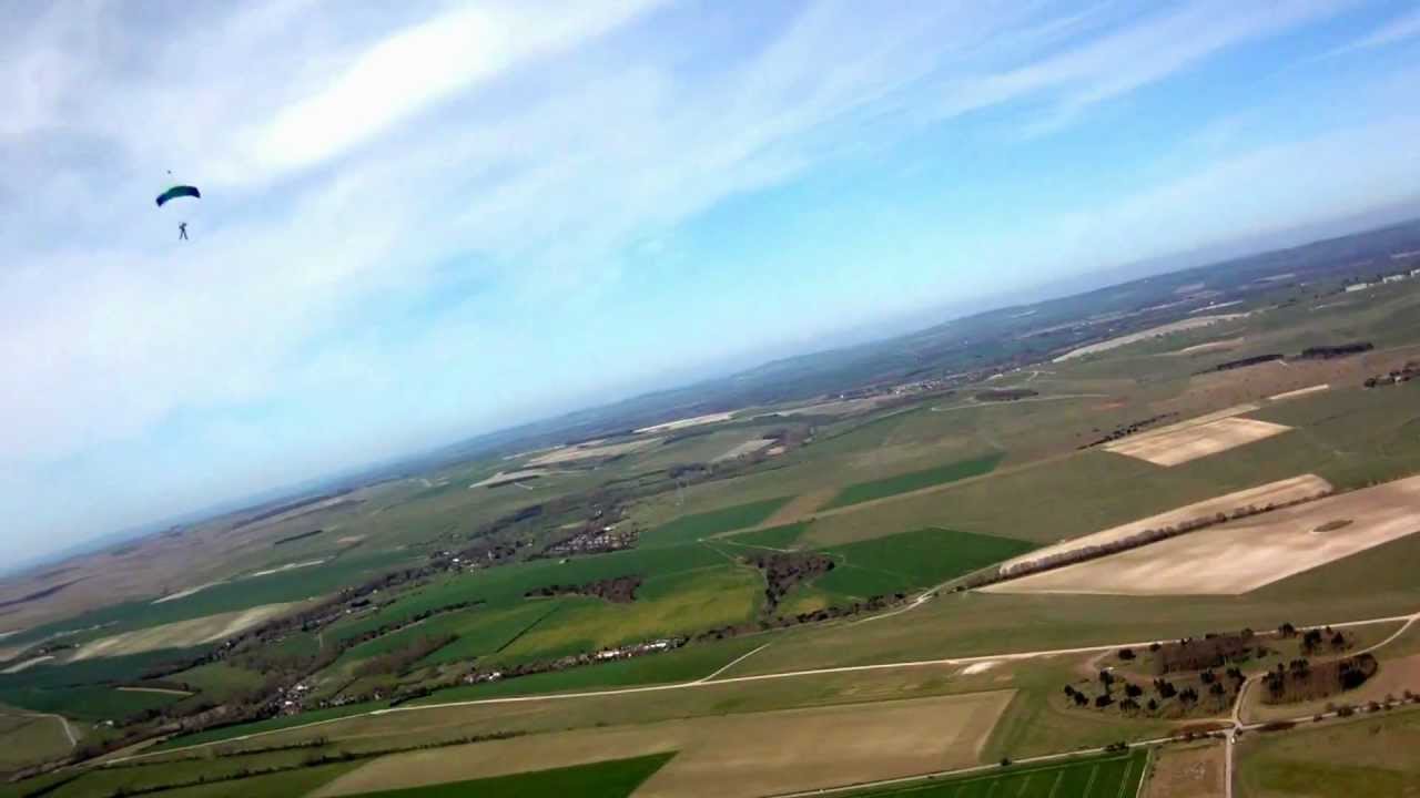 Jump 242 - Netheravon - Andy Pointer 4 way FS.MOV - YouTube