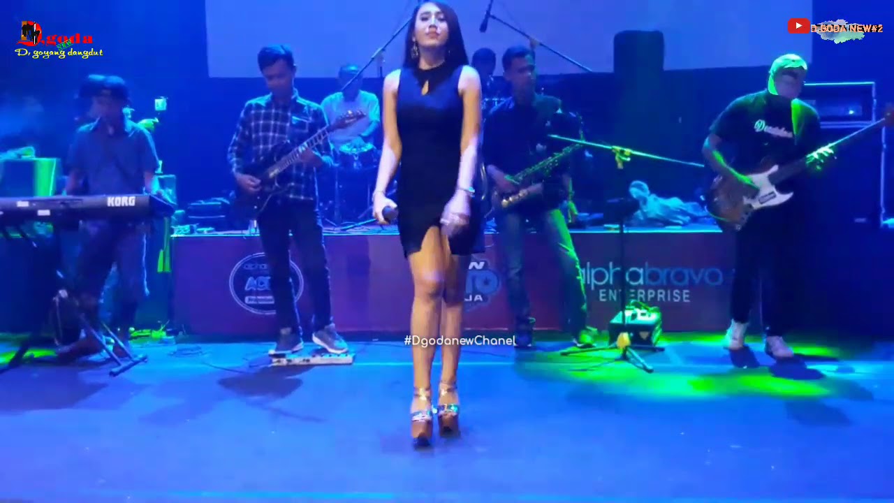 ESY MARIA | TERGUNCANG | Aniversary SKARTA #1 - YouTube