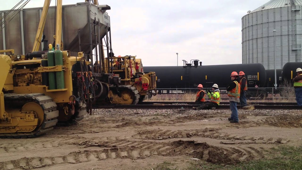 Hulcher Derailment putting car on track - YouTube