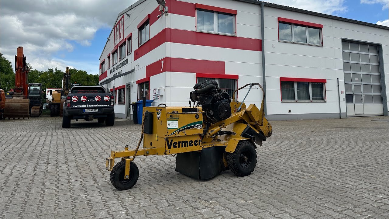 Vermeer SC 252 Wurzelstockfräse Baumstumpffräse - YouTube