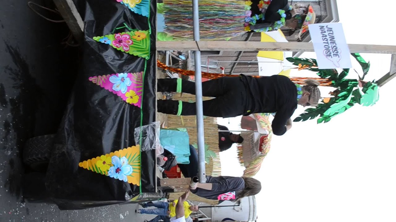 laura char carnaval 2013 naast - YouTube