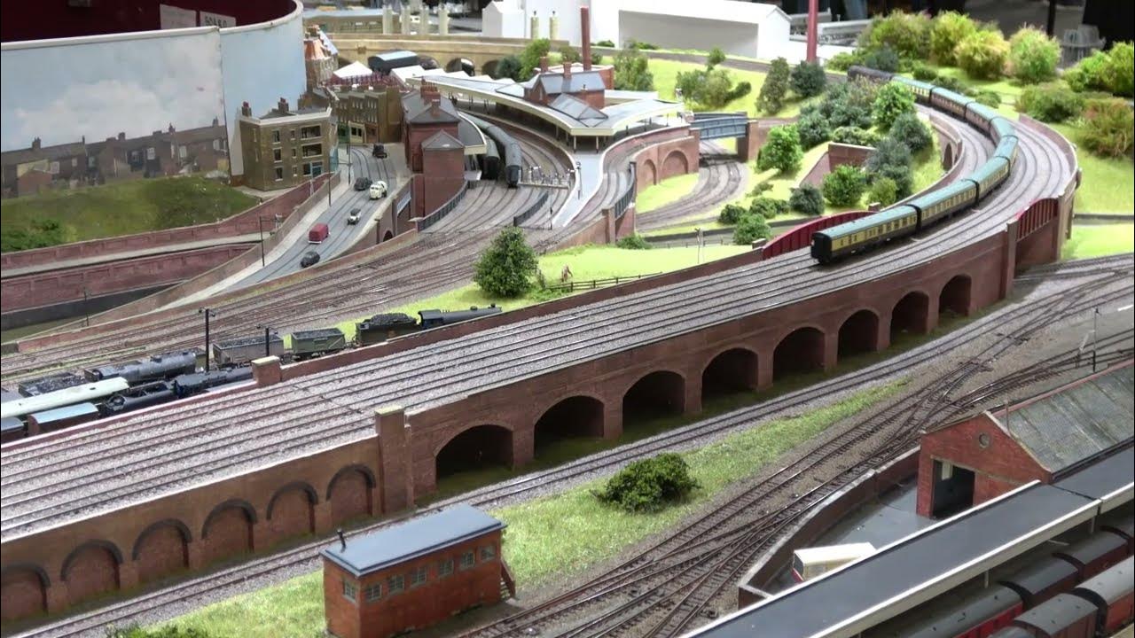The London Festival of Railway Modelling 2023 - Part 1 - YouTube