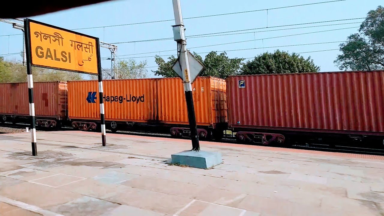 22387 Black Diamond superfast cruishing through GALSI at 110KMPH ...
