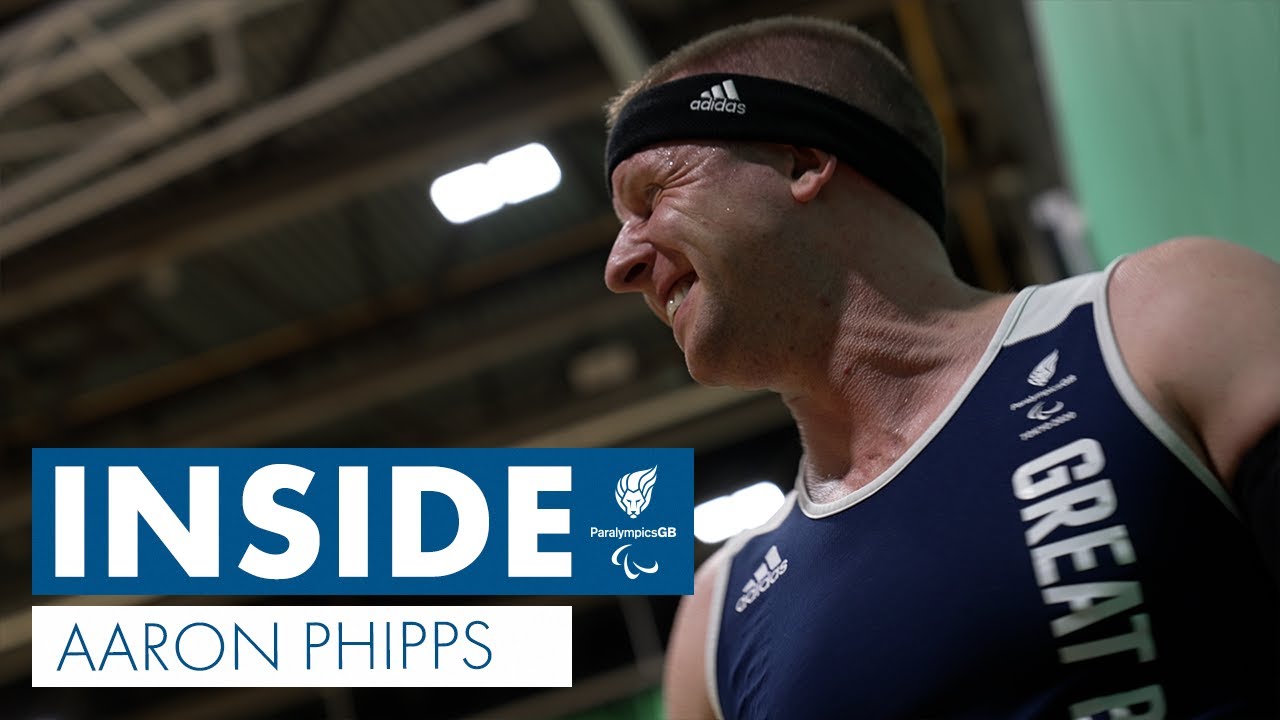 "This is a week off yet we're still here" Aaron Phipps takes us in camp ...