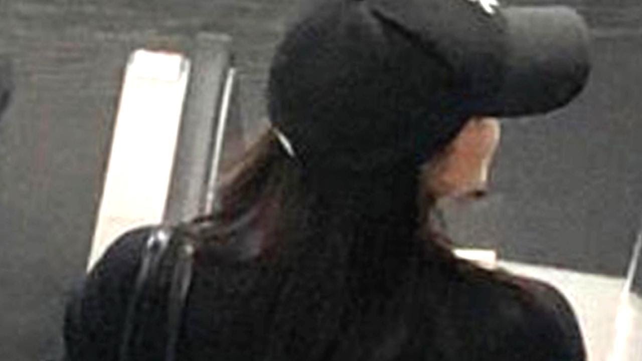Is Meghan Markle the Mystery Woman Under This White Sox Cap? - YouTube