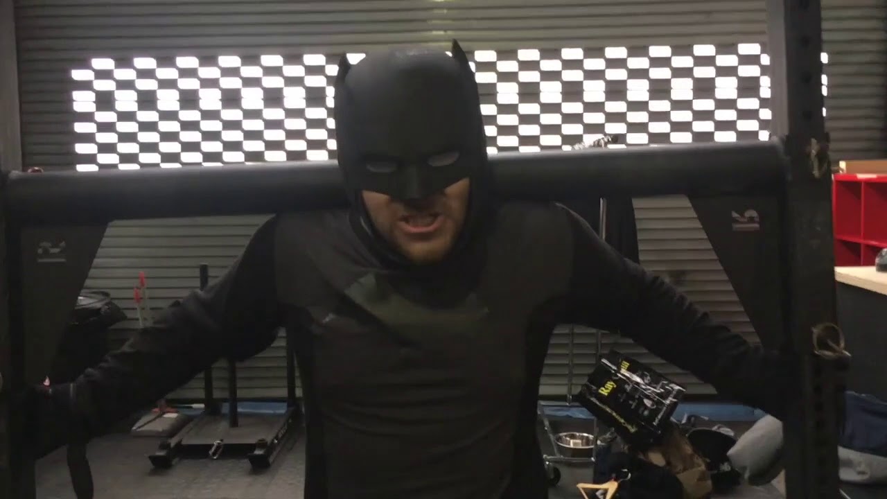 Batman teaches Robin how to Crossfit - YouTube