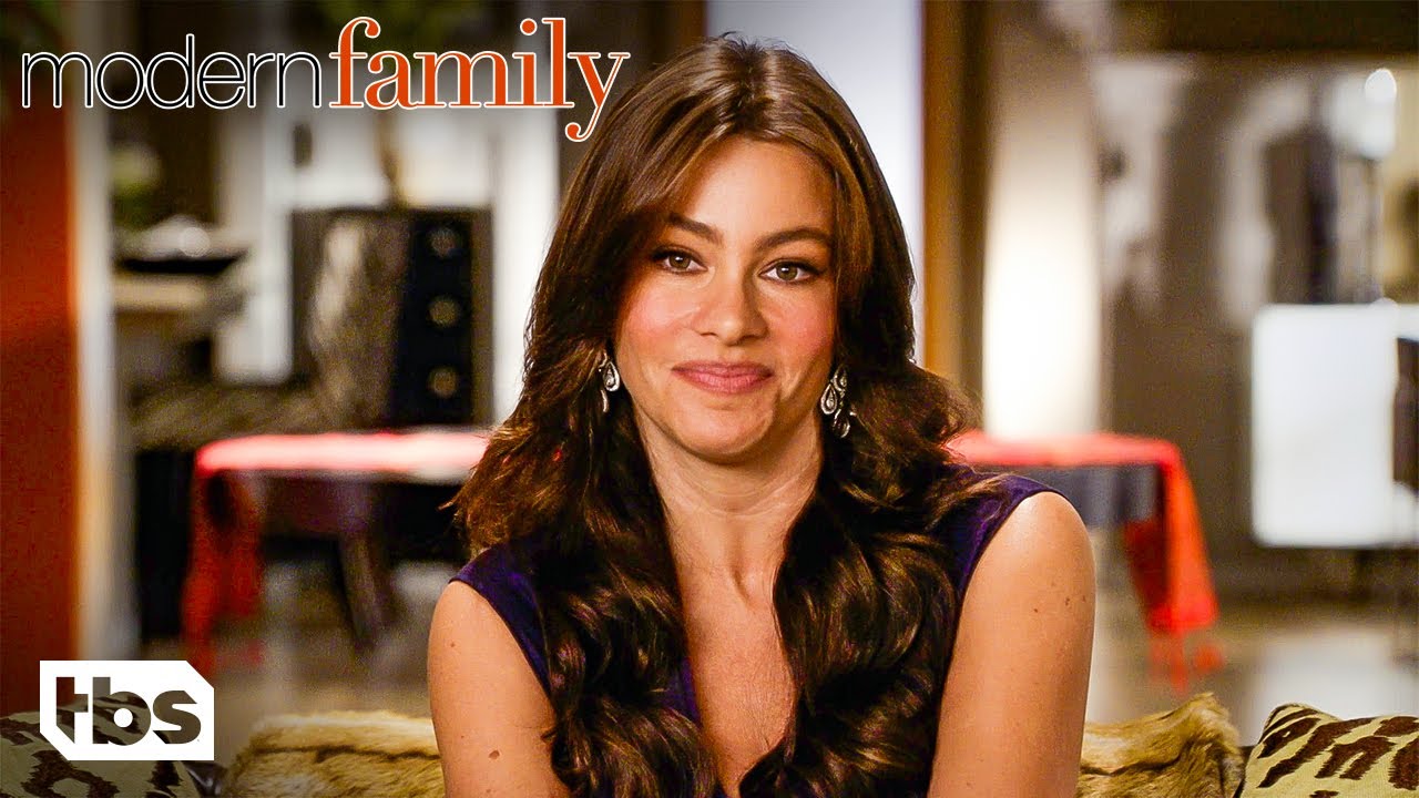 Gloria’s Colombian Culture Is Messing with Jay (Clip) | Modern Family ...