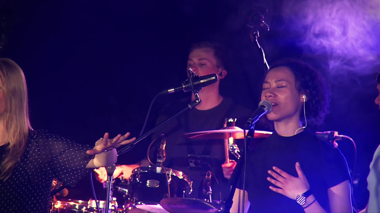 I AM YOURS [Official Live Video] | Vineyard Worship feat. Lydia Bernard ...