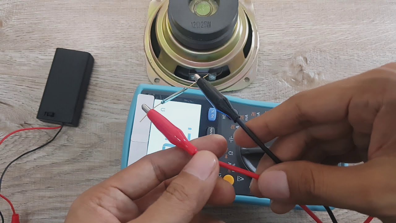 รีดสวิตช์ สวิตช์แม่เหล็ก สาธิตการทำงาน Reed switch sensor Testing - YouTube