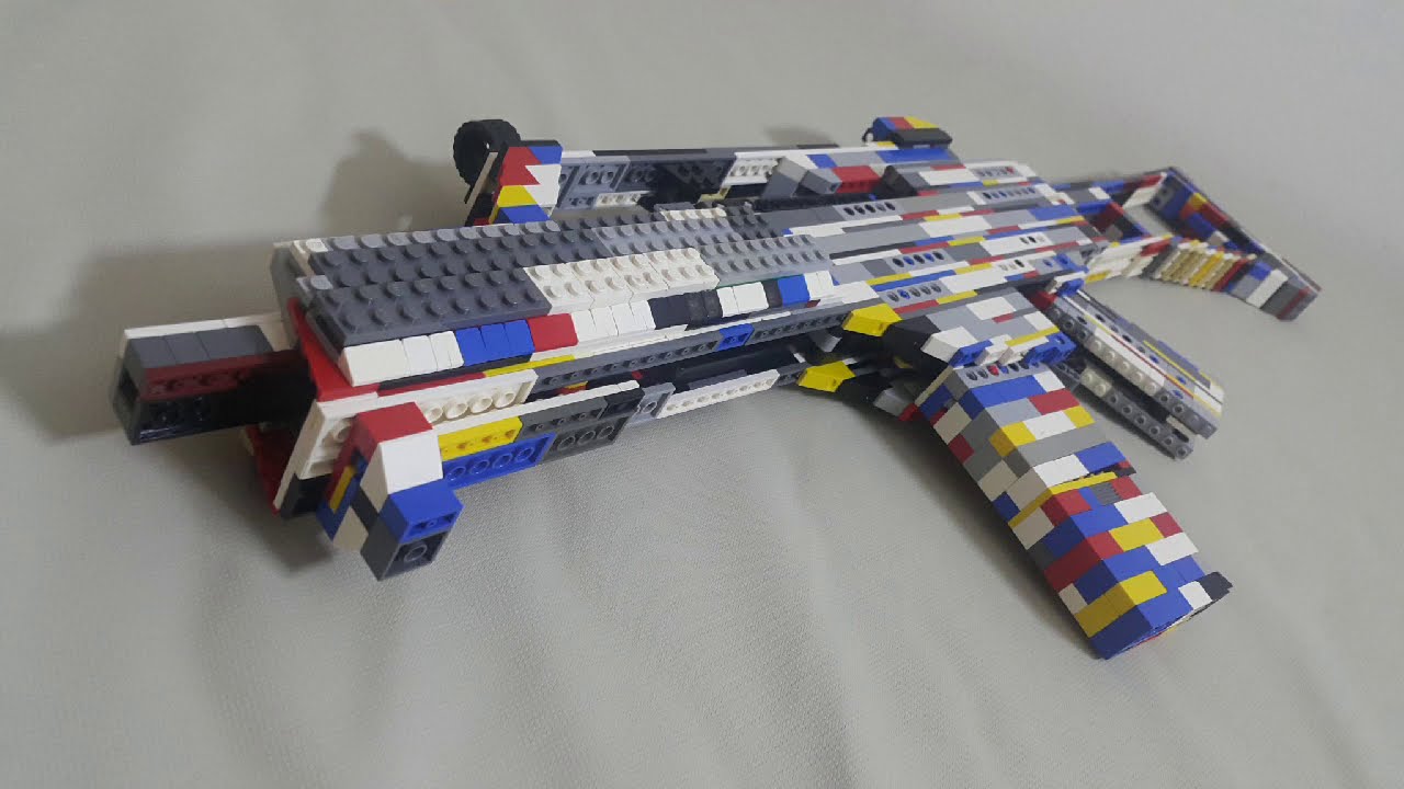 A LEGO gun that has a TWO STAGE TRIGGER & RECOIL? | LEGO G36C - YouTube