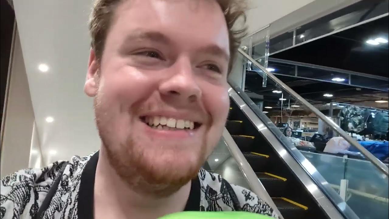 JoJo Japan Vlog - The Hunt for Ted - YouTube