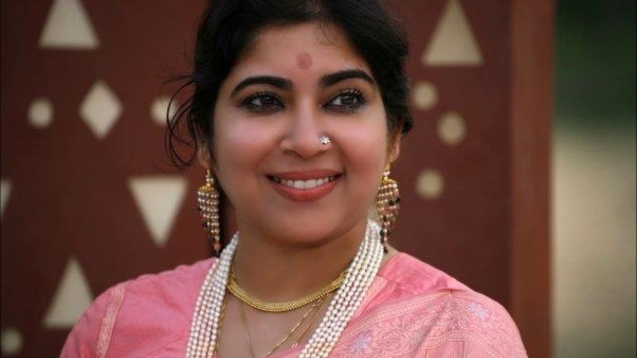 Dr Soma Ghosh Arre Rama Rim Jhim Se KAJRI - YouTube