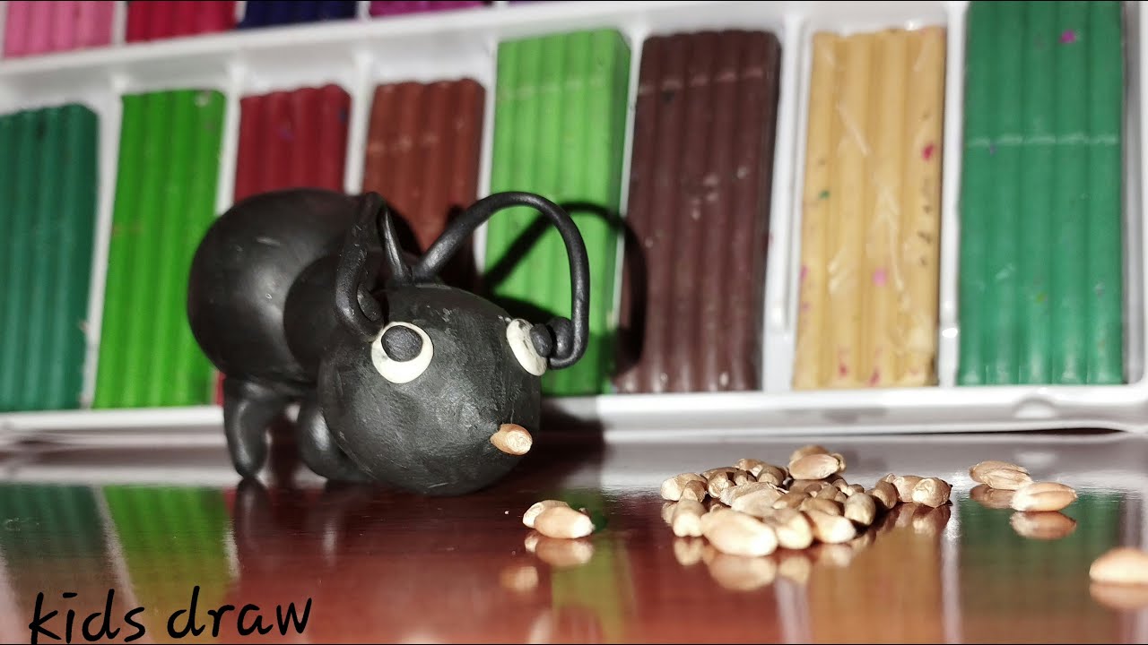 Make a cocktail Ant from plasticine/प्लास्टिसिन से एक कॉकटेल चींटी बनाओ ...
