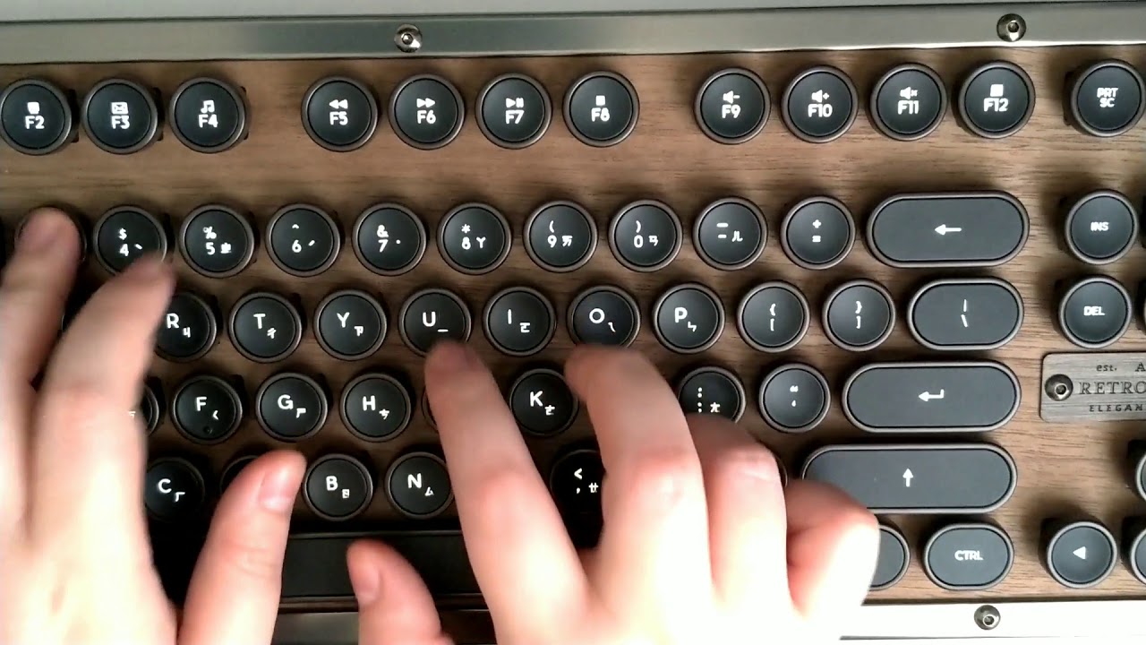 Azio Retro keyboard實打 - YouTube