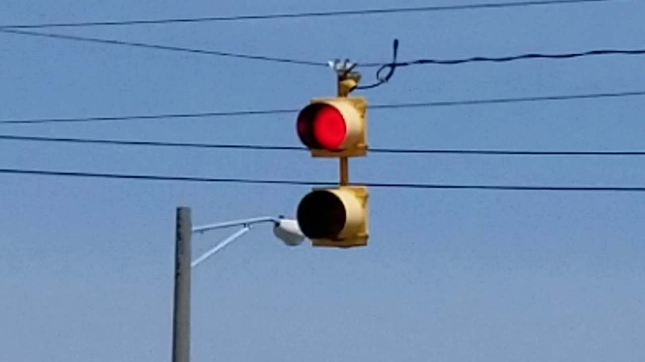 McCain Bouncing Ball Double Beacon - YouTube