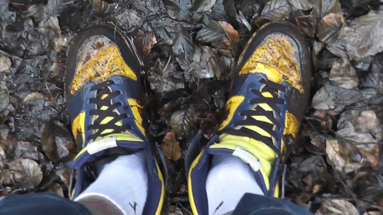 Nike Dunk in mud (Yellow, Dark blue) - YouTube