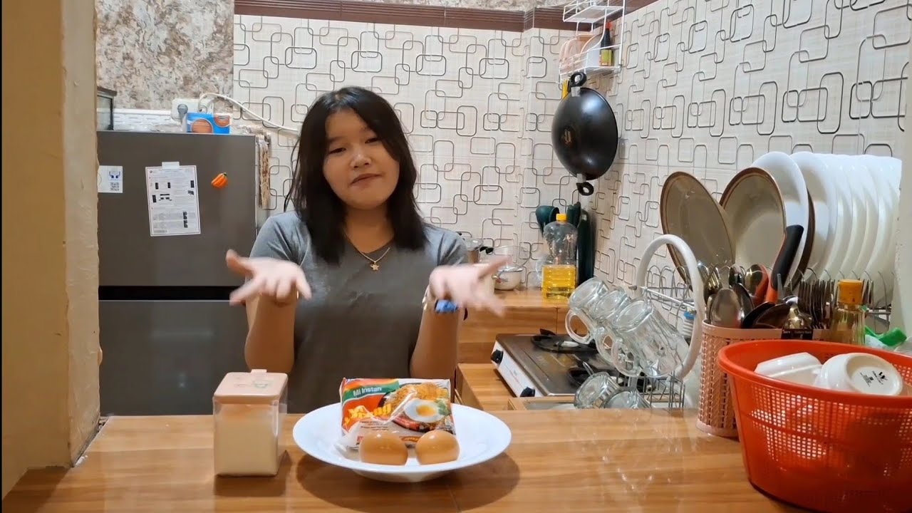 HOW TO MAKE OMELETTE (text procedure) - YouTube