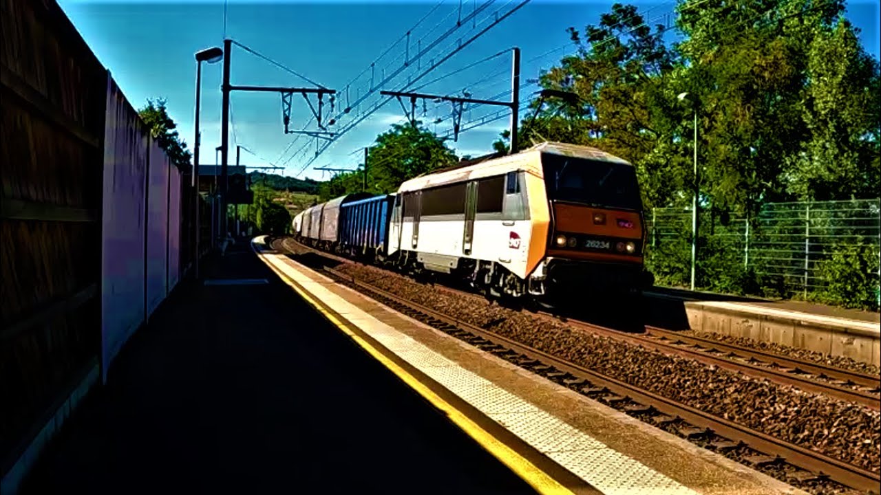 Des trains un peu partout en France - YouTube
