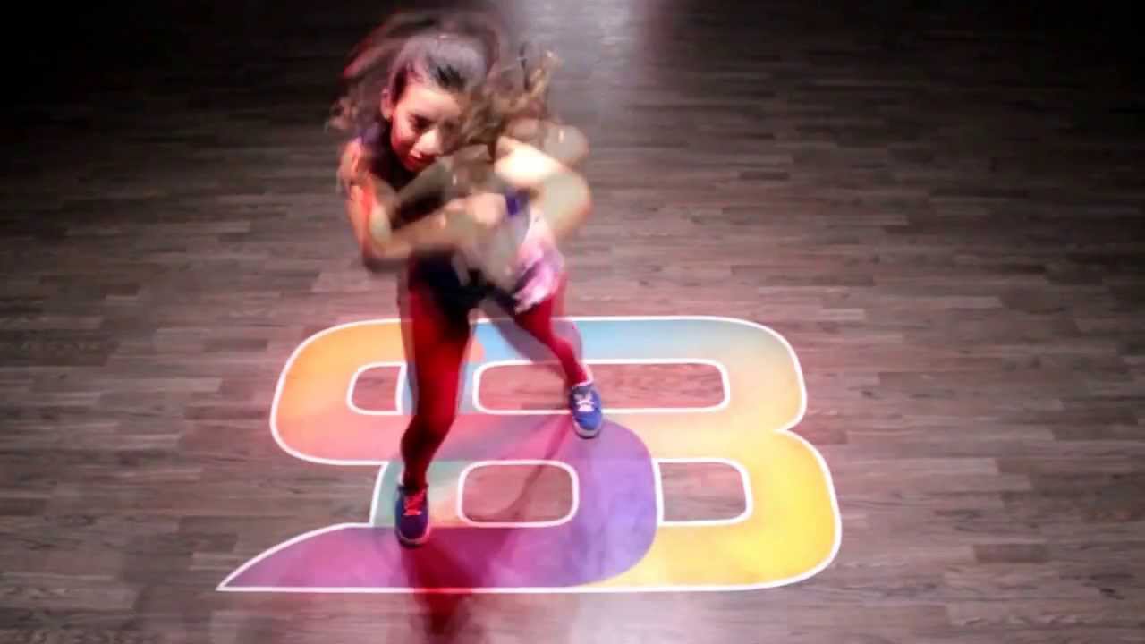 Break Dance B girl S 8 - YouTube