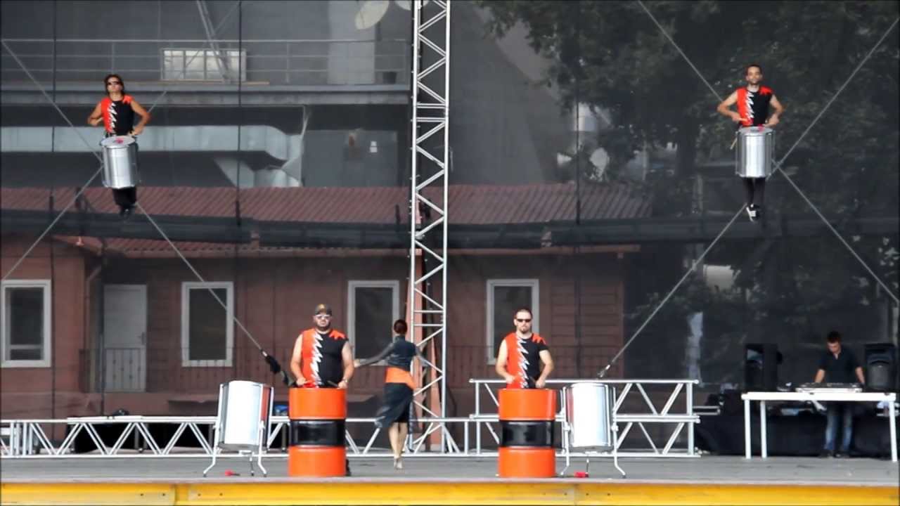 Rhythm Arena / Flying Drums - YouTube