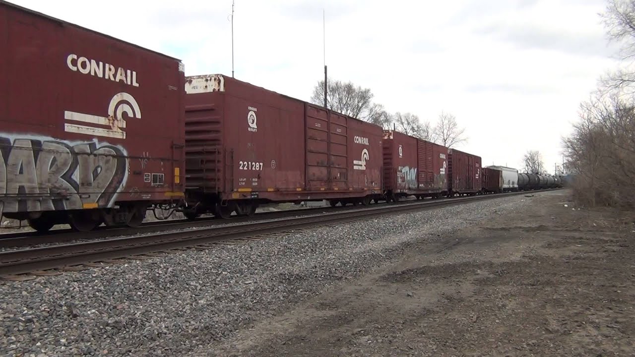 3 23 2016 Muncie In CSX Q263 with new CSX 3300's - YouTube