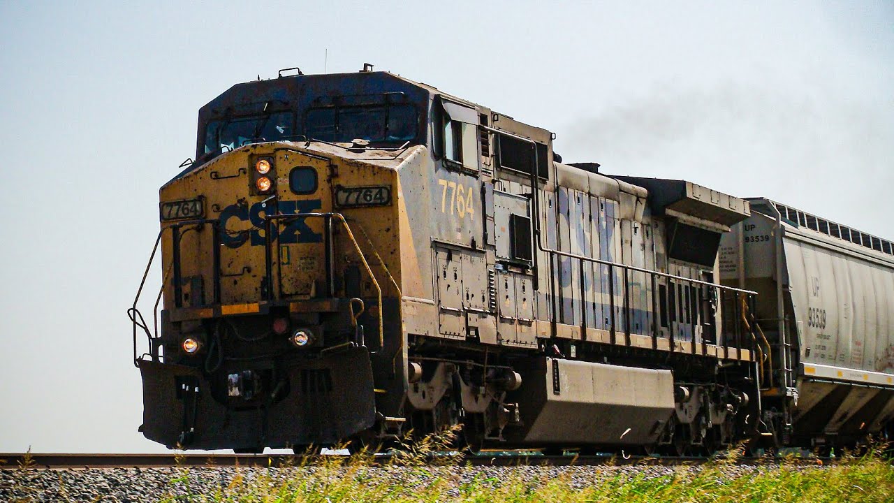 Original 1980’s CSX C40-8W #7764 still in action hauling a northbound ...
