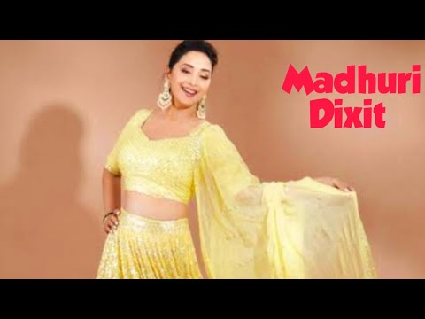 Madhuri Dixit ❤️ ❤️ tum ek hassen  ho lakhoon mein
