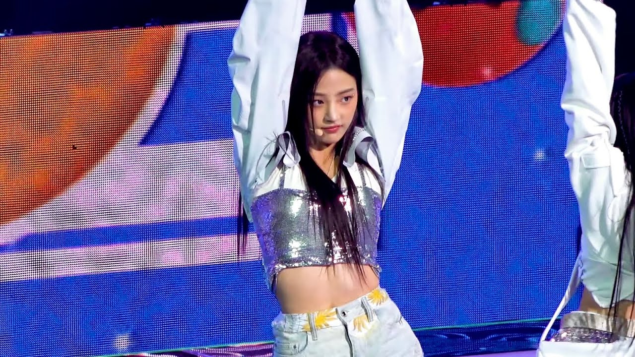 [4K] 221216 뉴진스 'Attention + Hype boy' 민지 직캠 MINJI focus @ KBS 가요대축제 ...
