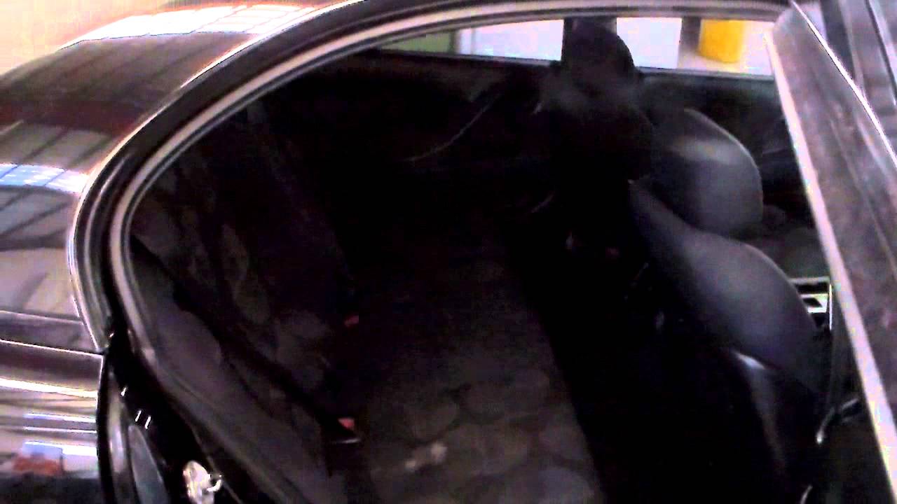 Holden Commodore SV8, V8, LS1 Engine - YouTube