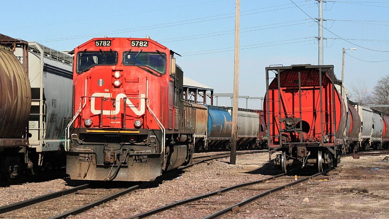 UP Cargill Local & CN Making a Set Out at Quaker on 3/16/19 - YouTube