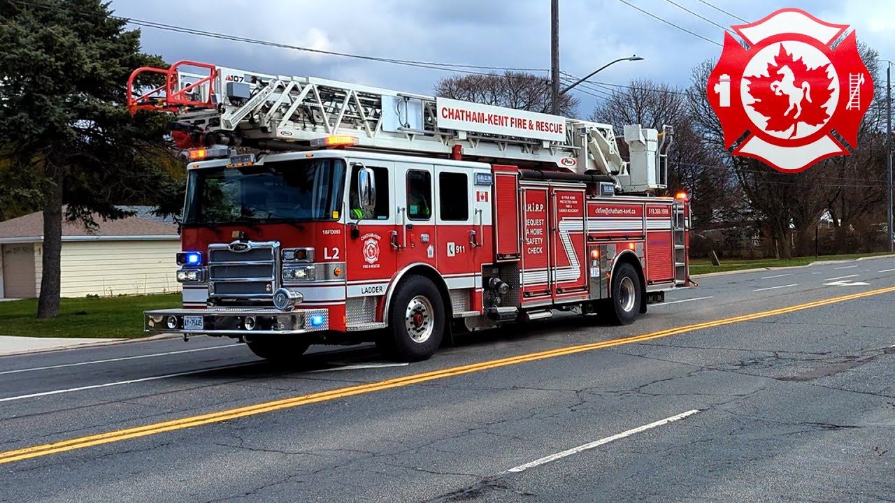 C-K Fire - Ladder 2 Responding with Loads of Q & Horn - YouTube
