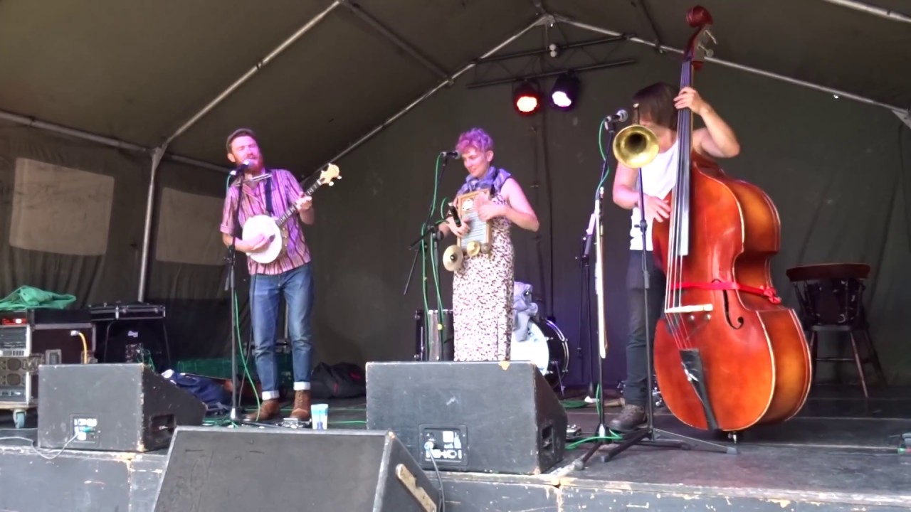 Swamp Stomp String Band "Big Strong Man" live at Cafe Rene Gloucester ...