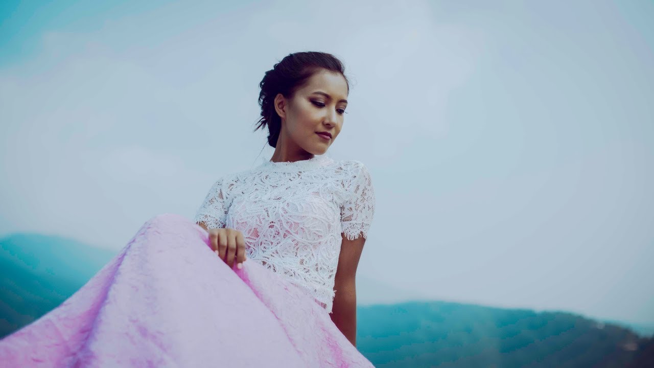 Aashika Magar - Nadukhne Mutu || Official Music Video🇳🇵 - YouTube