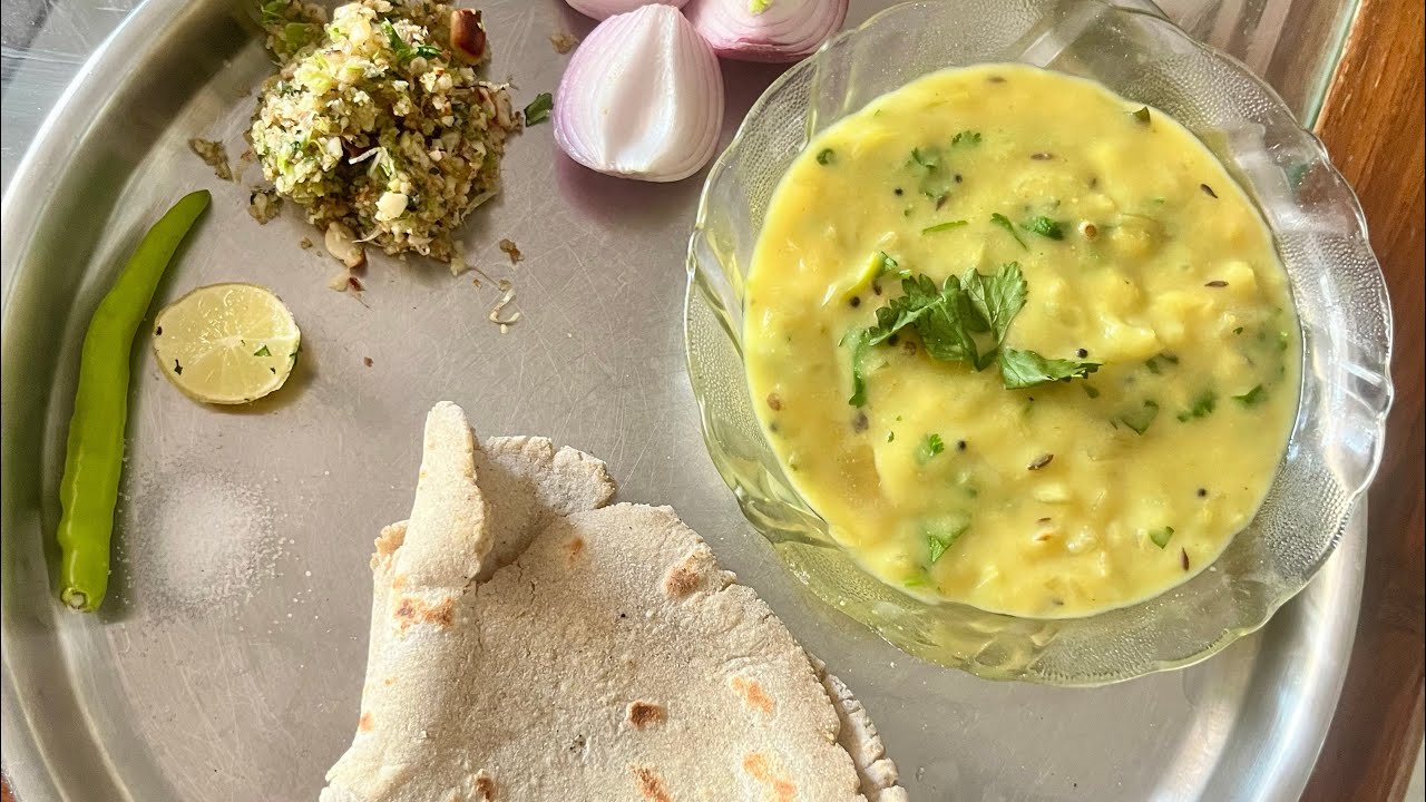 Easy Maharashtrian Pitla Bhakri & Thecha Recipe | Traditional Gavran ...