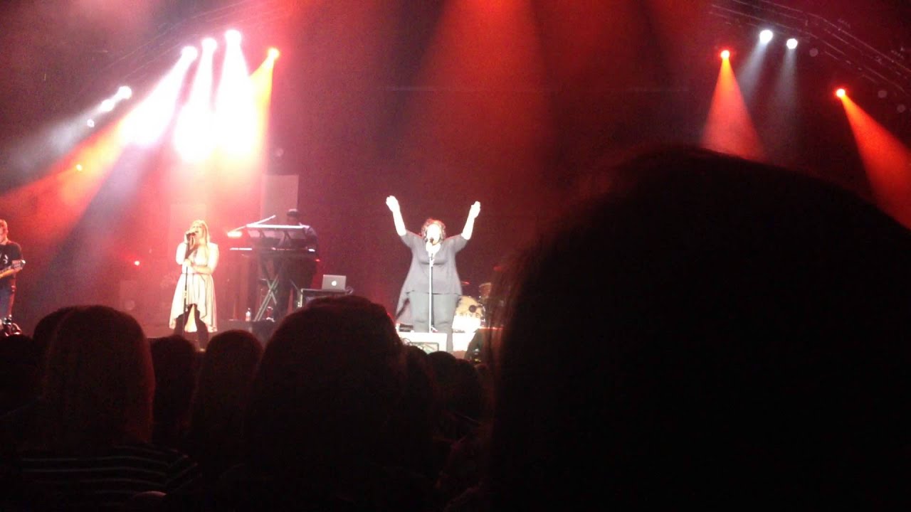 Press On - Mandisa Performs Live on the Thrive Tour, 2014 - YouTube