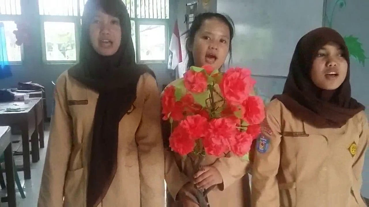 tutorial pembuatan bunga dari kertas krep dan ranting bekas - YouTube