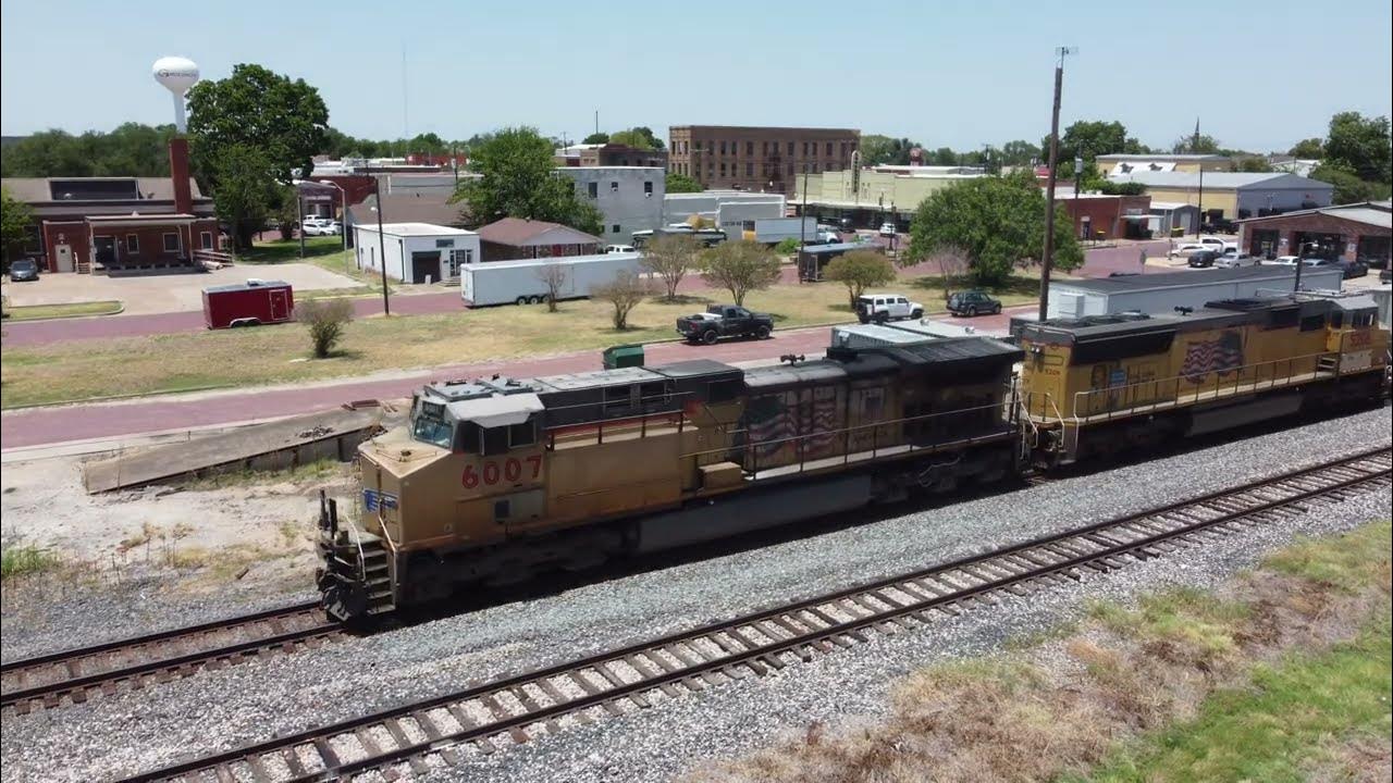 Southbound UP 6007/5206/9032, Covered Hopper Train, "Ennis Sub" Groesbeck, TX, 7-19-2022, DJI ...