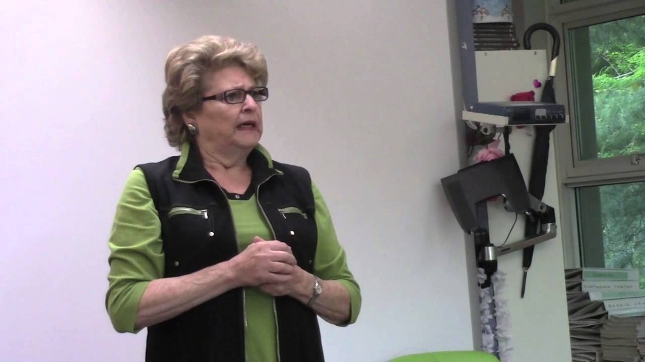 Marie Doduck, Holocaust Survivor, Speaks to the Grade 6 Class - YouTube