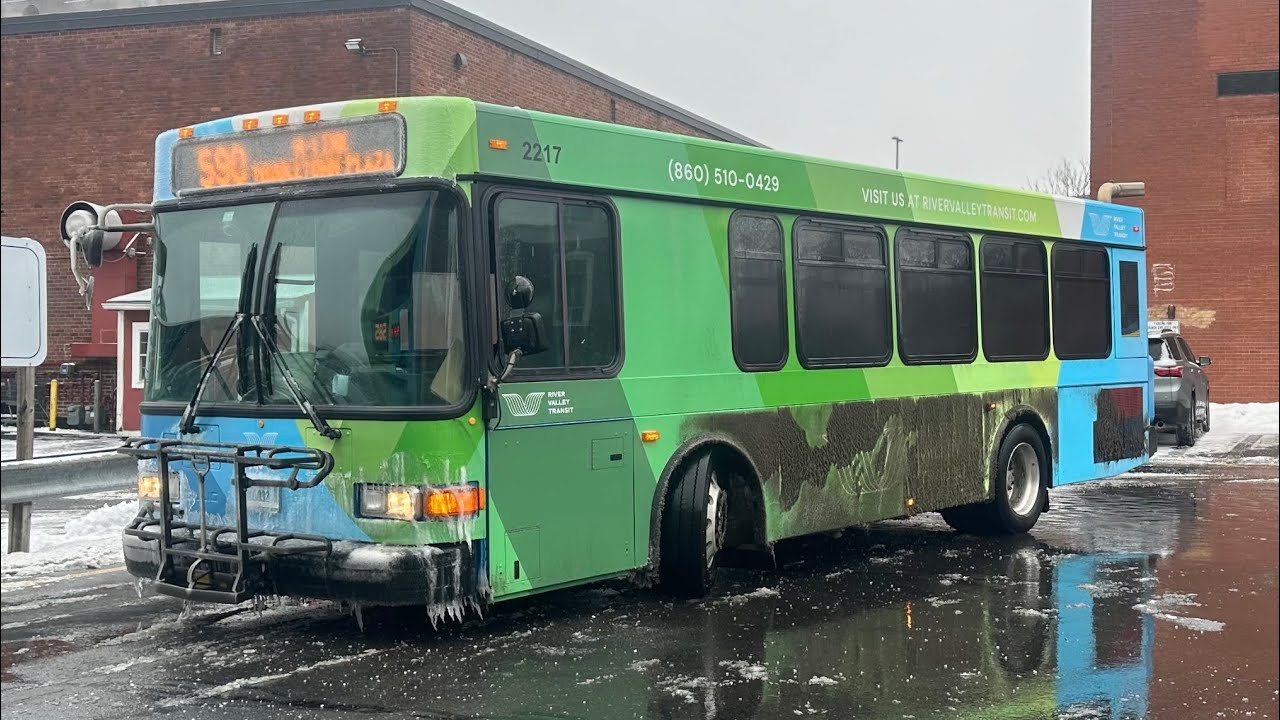 River Valley Transit 2015 Gillig Corporation Advantage 29’ #2217 Ride ...