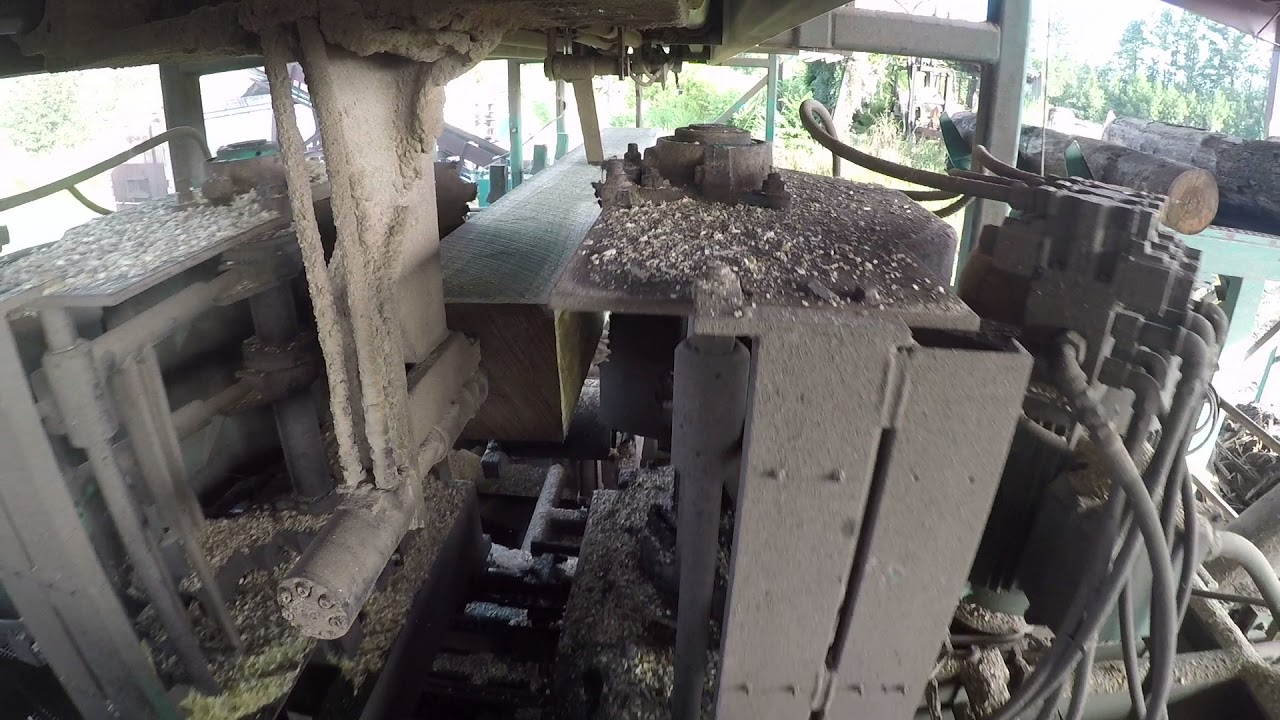 Scragg Mill Sizing Poplar Logs - YouTube