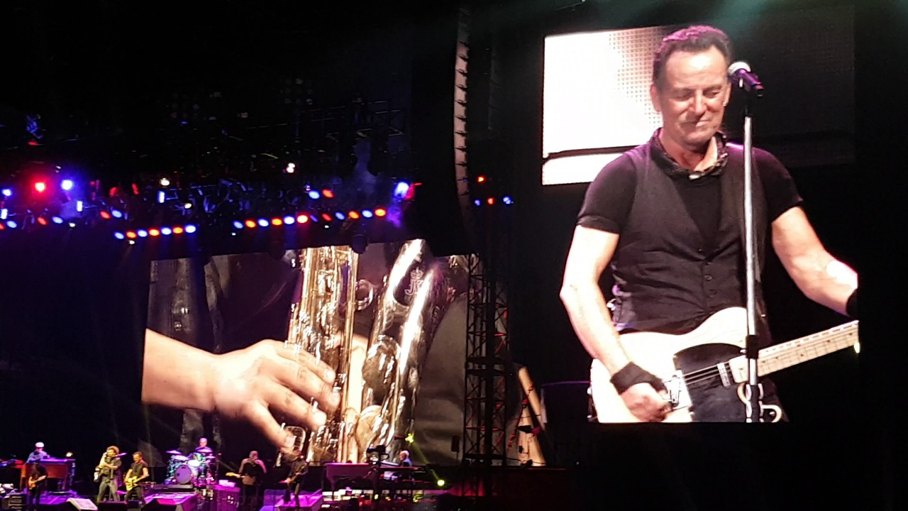 Bruce Springsteen - Bad Lands live@San Siro (Milano) - YouTube