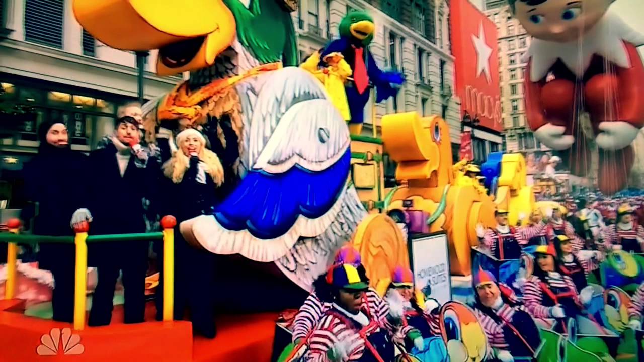 Macy's Thanksgiving Parade Blooper: Taken Out By The Float - YouTube