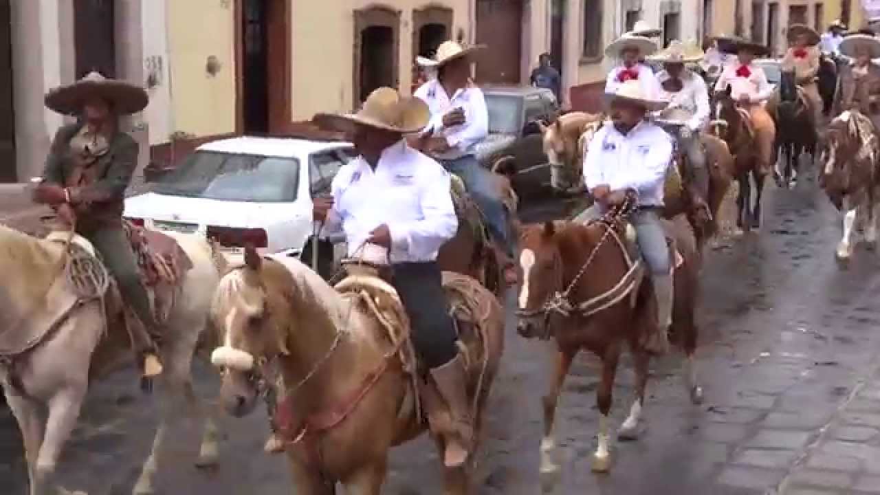 Parade of Mexican Cowboys - YouTube