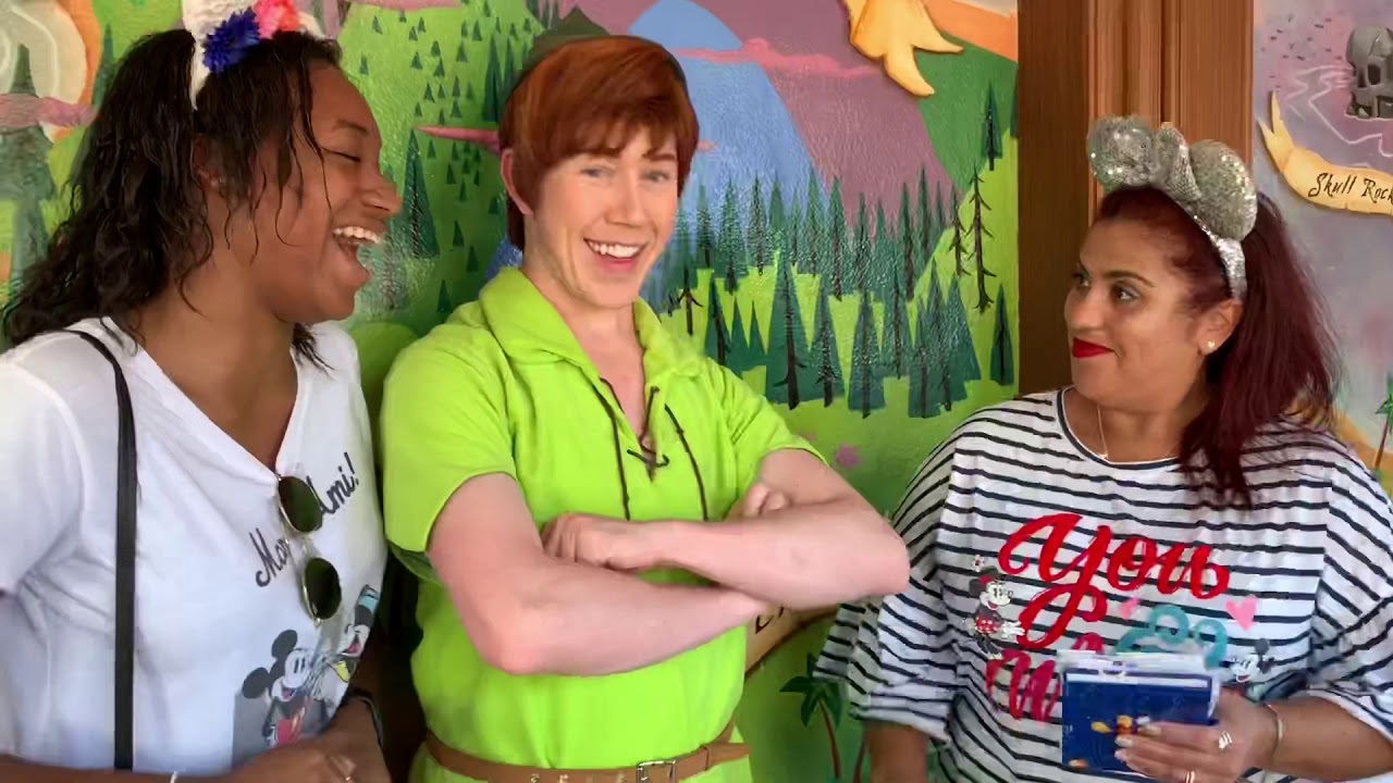 Meeting EVERY Disney Character in ONE DAY!! | Magic Kingdom - YouTube