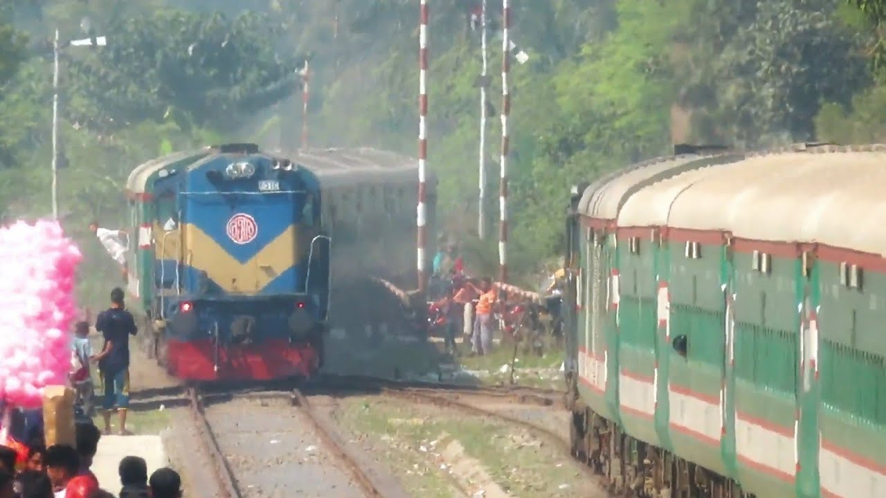 jessore railway station || CHITRA EXPRESS VS SAGARDARI express - YouTube