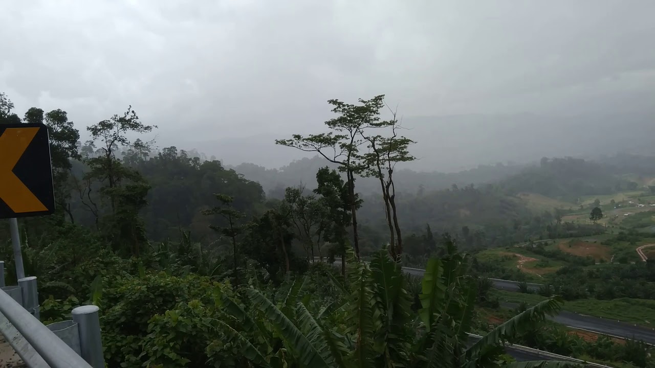 Phnom 1500 m, Veal Veng, Pursat Province in Cambodia - YouTube